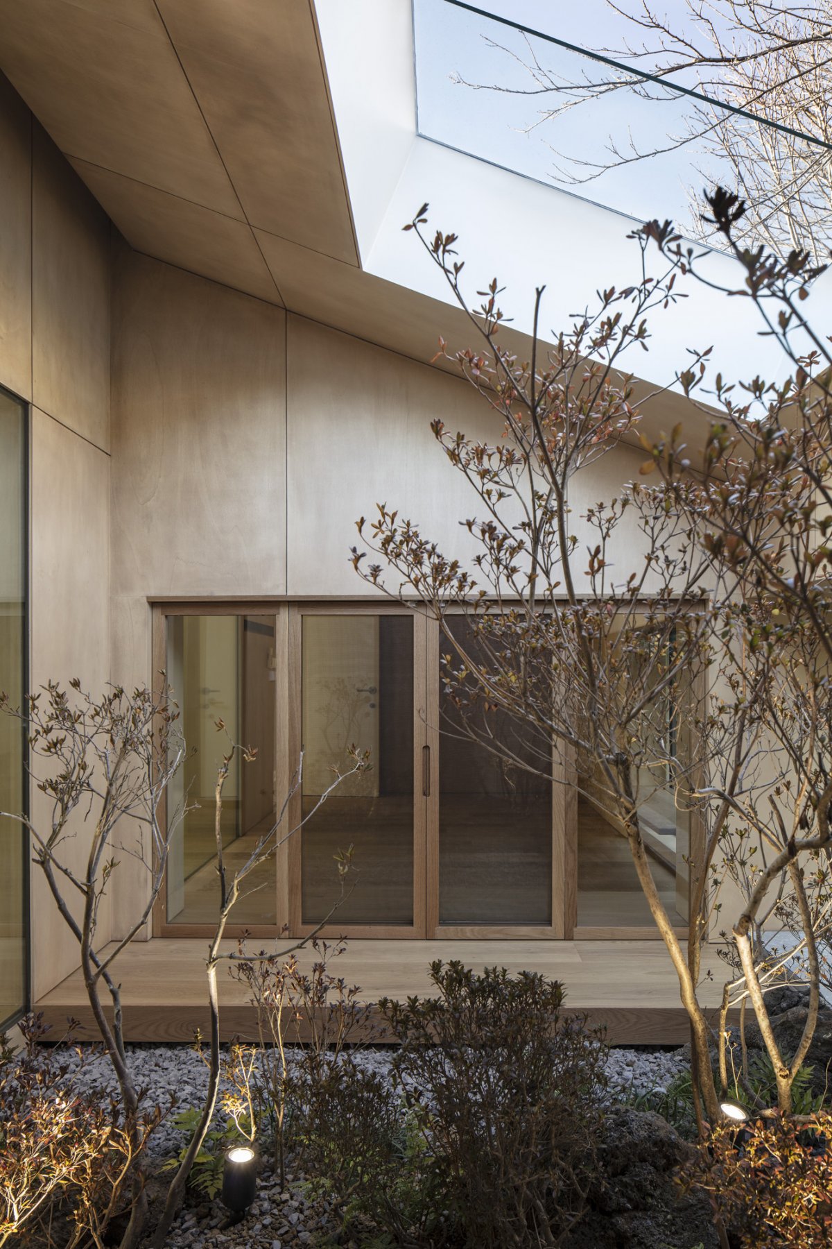 YINJISPACE - SUBTEXT x JEJU Biotopia N Town House